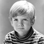 Autograph Appearances - Chiller Theatre Convention | RK Sports Promotions